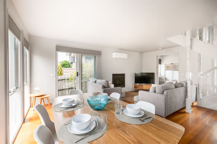 50m From Beach | Pet Friendly |Gas Fireplace | Bbq - Ocean Grove