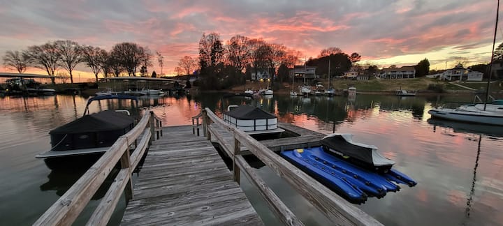 Surfside Shores On Lkn - Lakefront W/natural Beach - Davidson, NC