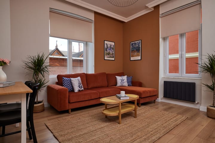 Charming 3br 2bath Ac In Center - Esentepe