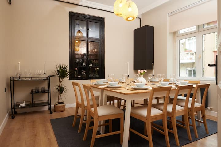 Spacious 6br 3bath Ac In Center - Istanbul