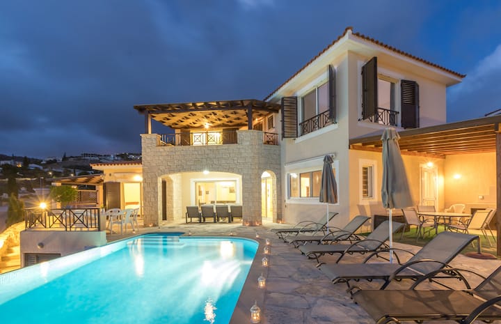Perneri 4 Bedroom Villa - Paphos