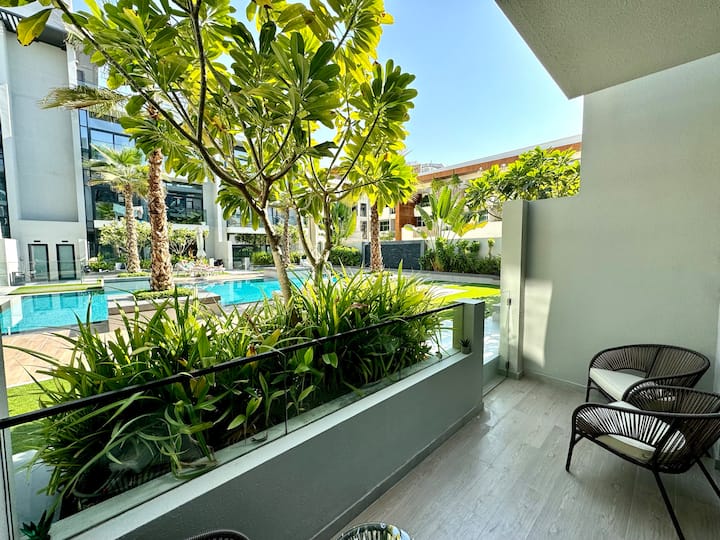 Direct Pool Access | Large Modern Studio - Dubai