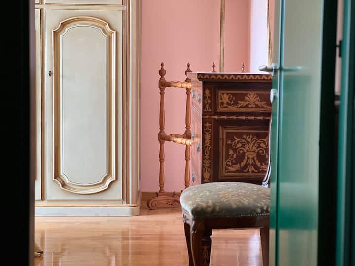 Elegant Apartment Super Location - Siena