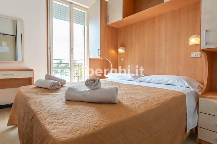 Hotel Paradiso Fronte Fiabilandia 2 Passi Dal Mare - Rimini