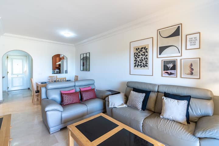 Two-bed Apartment Close To Estepona Port - Estepona