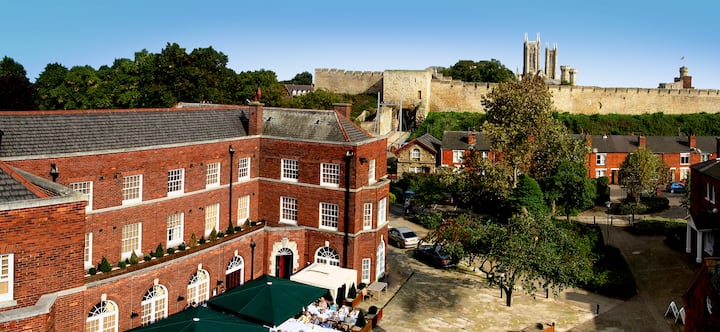 Standard Double - Lincoln