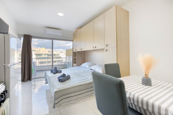 Studio Penthouse - Malta