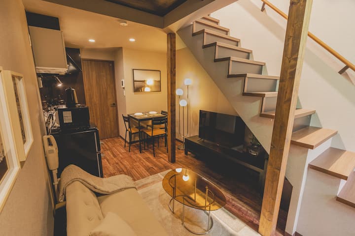 Direct To Namba And Nishiumeda | 2 Story House - Osaka