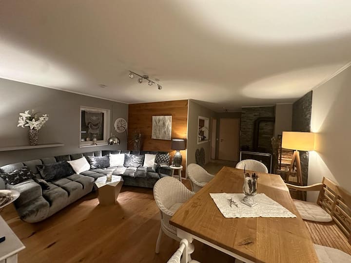 Gemütliches Wohnhaus Mit Garten - Garching