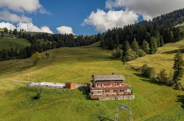 Ski-haus Mit Panorama & Jacuzzi! - Stoos