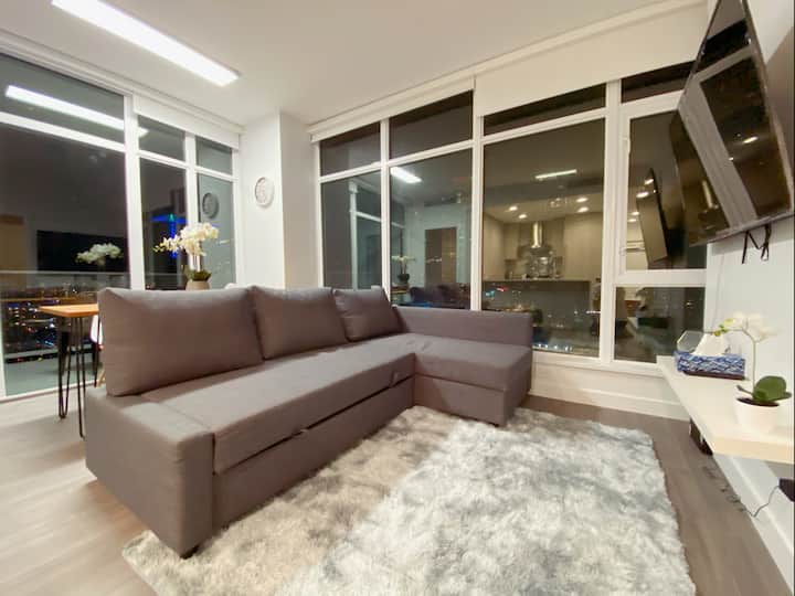 Brentwood- 2 Bdrm 2bth 1 Parking - Burnaby