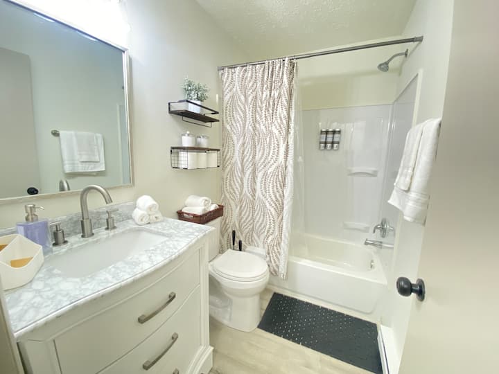 Safe And Cozy Furnished Mid-term Accommodations - Winchester, VA