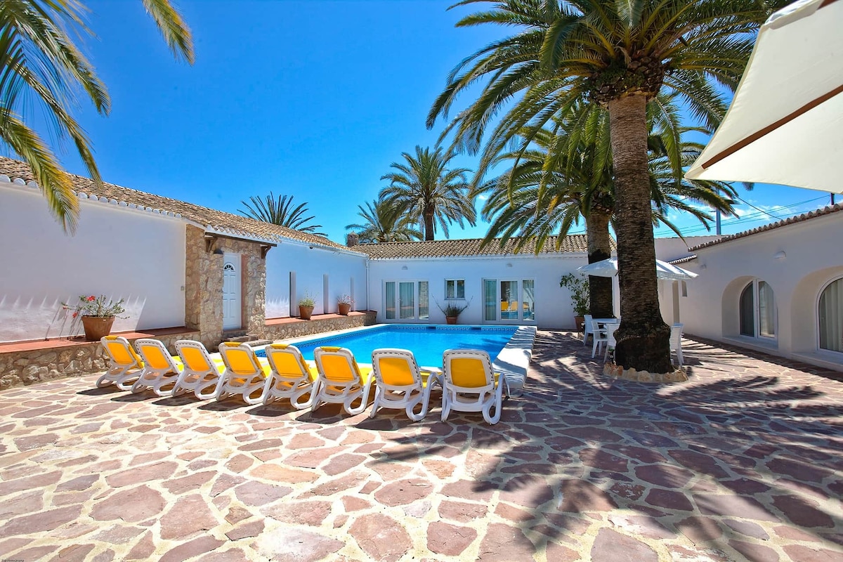 La Finca, 15 bedrooms from 10 to 34 persons Javea - Houses for Rent in ...