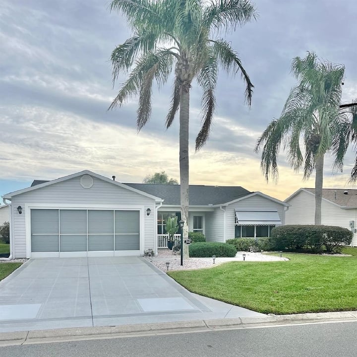 Ideal Location! 3/2 Stetson Model W/4 Man Golfcart - Wildwood, FL