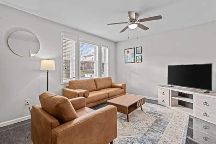 Modern West Reading Townhome - Reading, PA