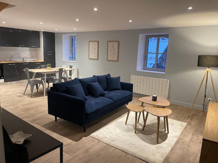 Chez Claire : Appartement 2 Chambres Avec Garage - Langres