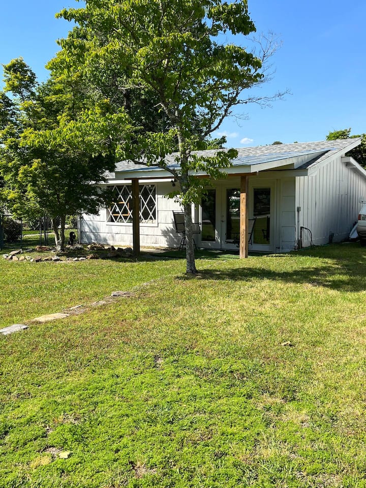 The Coastal Cottage - Wilmington, NC