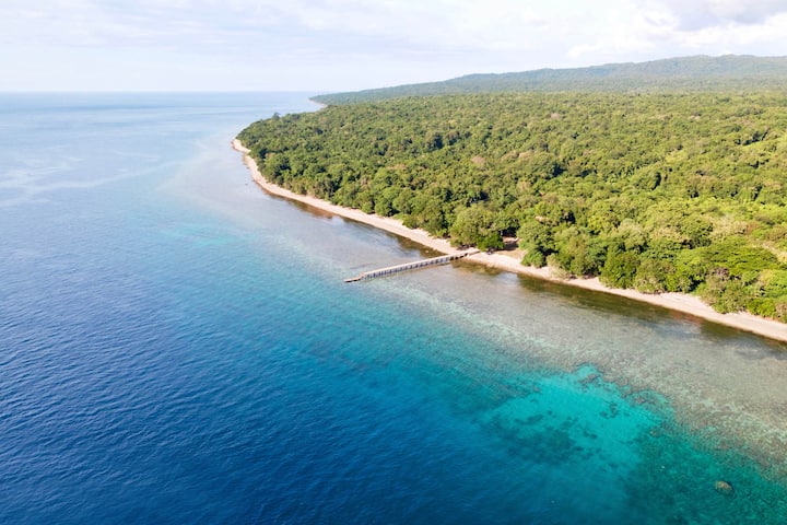 Mojo Island Vacation Rentals & Homes - Labuhan Badas, Indonesia | Airbnb