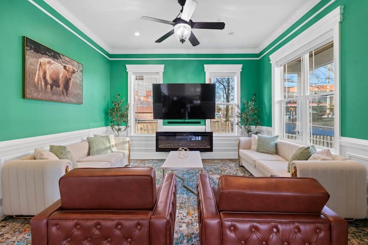 Quick Access Bus/metro | Gorgeous/elegant Home| - Arlington, VA