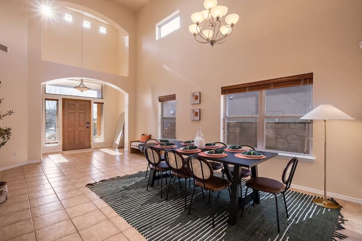 6br Abq Group Retreat | King Bed | Pool Table |Bbq - Albuquerque, NM
