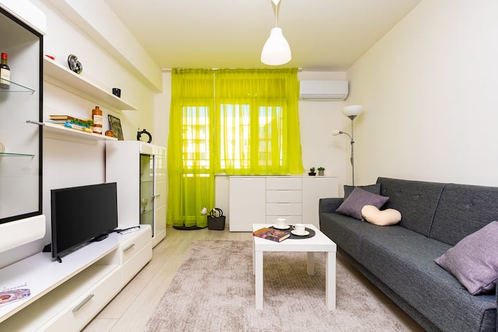 Radiant Retreat: Bright 1bd Haven In Plovdiv - Plovdiv