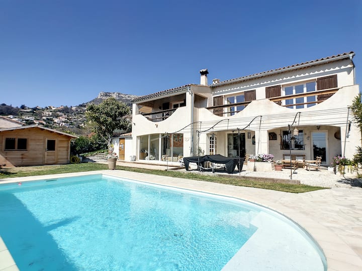 Villa Avec Piscine Au Calme Absolu - Vence