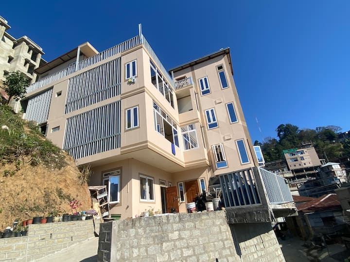 Evergreen Homestay - 미조람