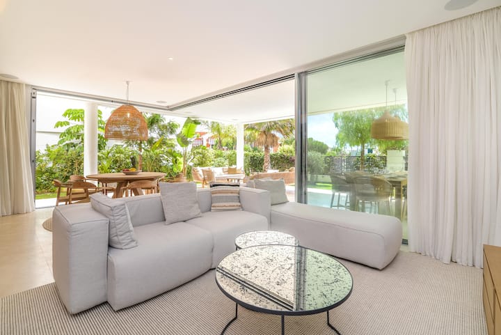 Perlas Del Mar Beachside Villa - Marbella