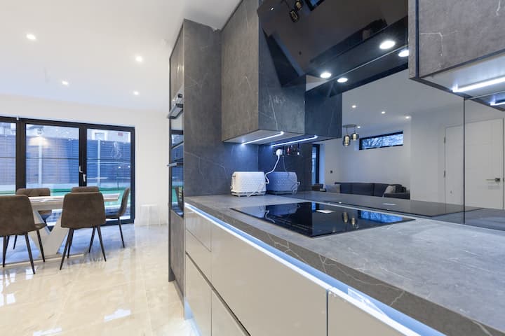 Refurbished And Cosy 3 Bed Family Home - Ox3 - Oxford