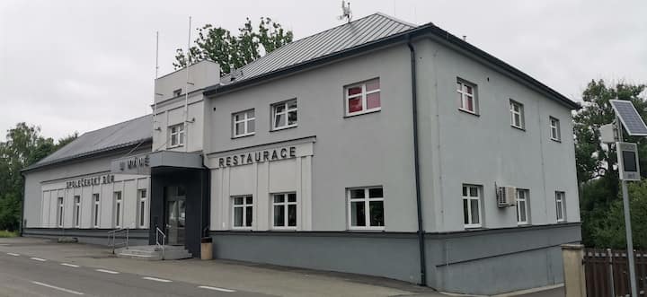 Pokoj S 2 Lůžky S Vlastní Koupelnou - Frýdek-Místek