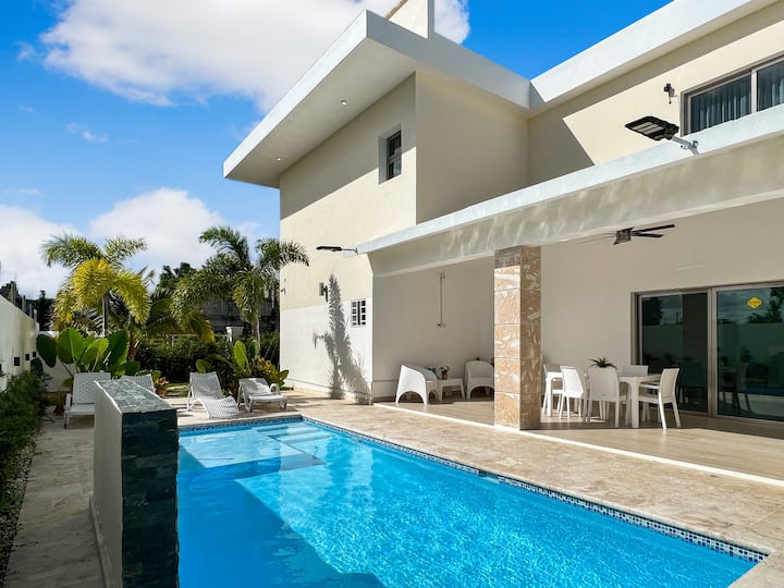 Luxury 4br Villa With Pool & Bbq Near Coco Bongo - Punta Cana