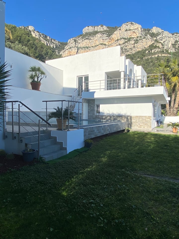 Hébergement Avec Piscine Vue Dominante Sur Monaco - Monaco