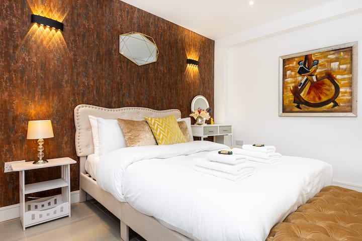 Chic 3br W/garden & Parking | Near Hampstead Heath - London