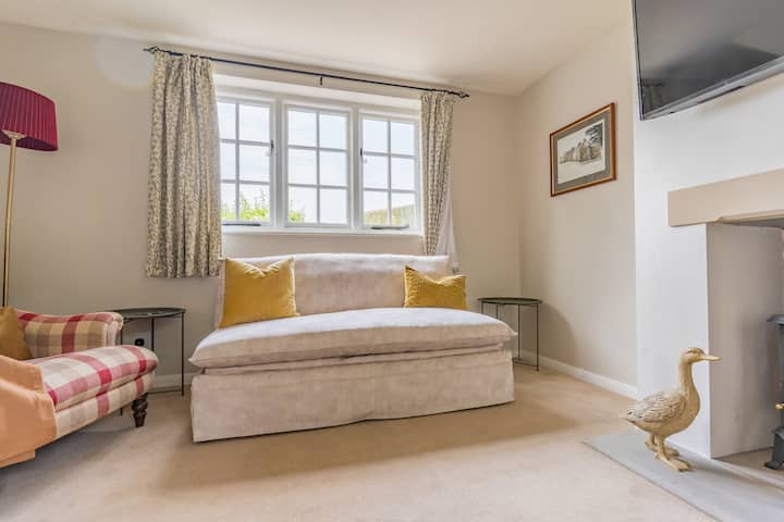 The Alders Cottage - Stunning Views! - Alton, UK