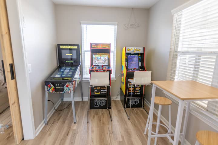 The Salty Peach-2 Game Rooms! - Panama City Beach, FL