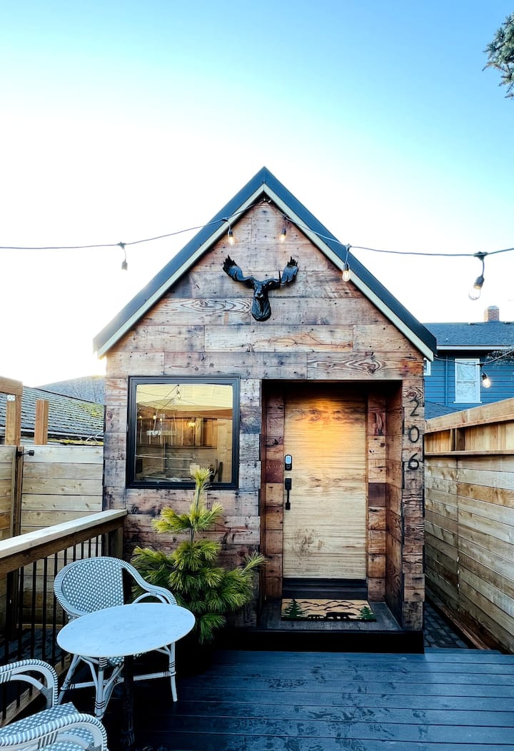 The Tiny Lodge - Seattle, WA