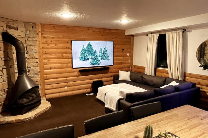 Old Town Cozy Condo - Ski-in/out - Park City, UT