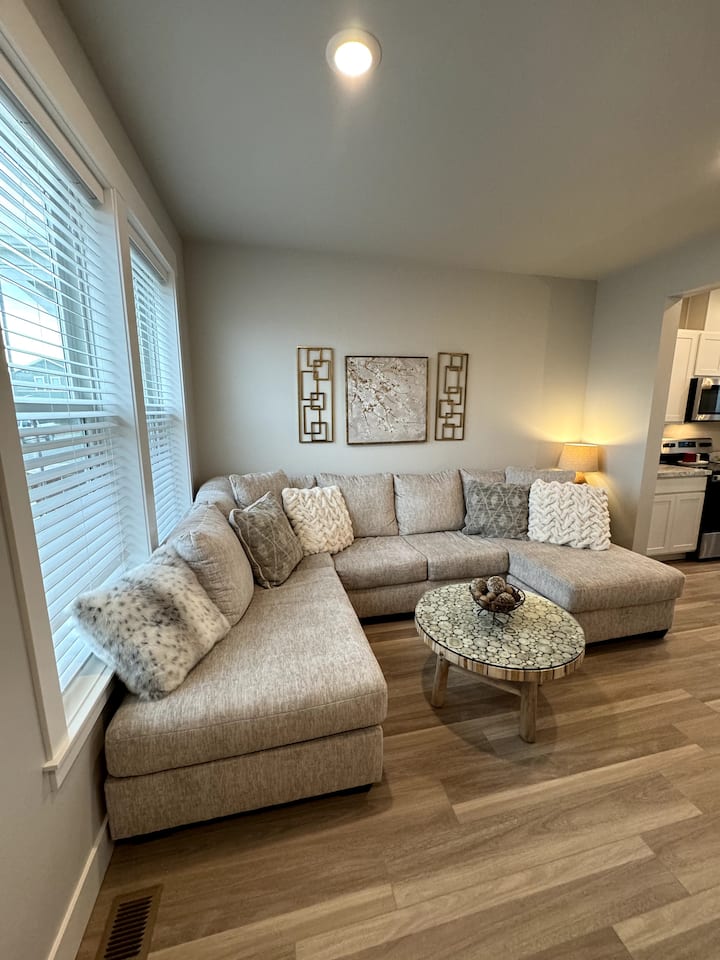 Modern Townhome In Fabulous Location! - Billings, MT