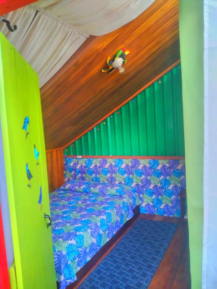 Arenal Honeycreeper Bungalow - La Fortuna