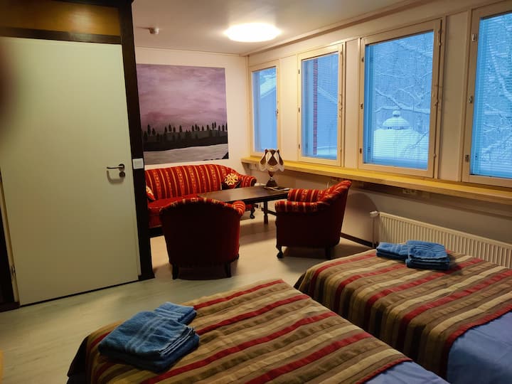 Hotel Rooms With Discount For Large Groups - Jaala