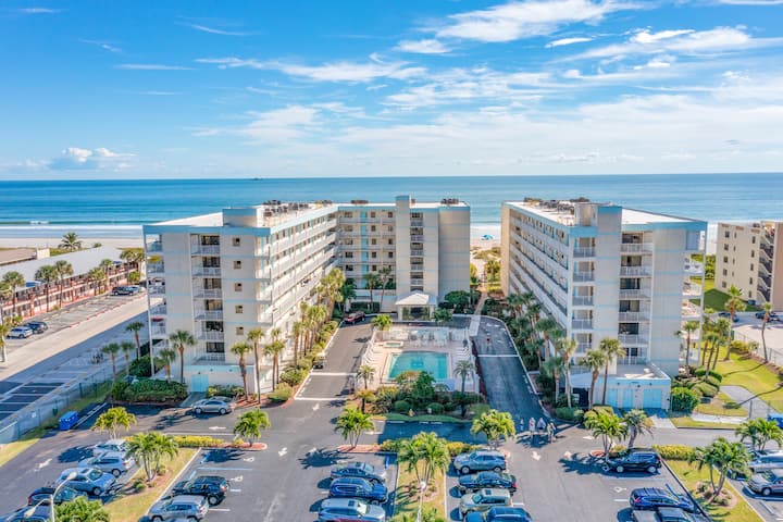 Cocoa Beach @ Sandcastles 2bed/2bath Sleeps 6 - Cocoa Beach, FL