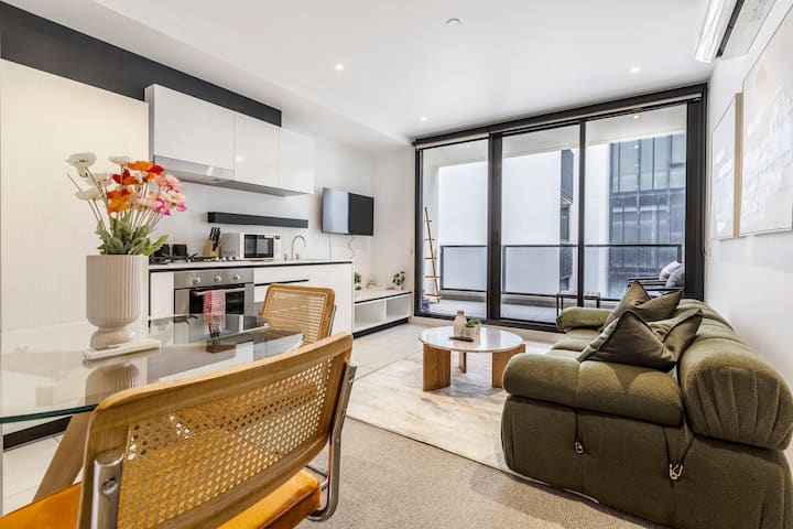 Stylish & Modern St Kilda Pad ~ Comfy & Convenient - St Kilda