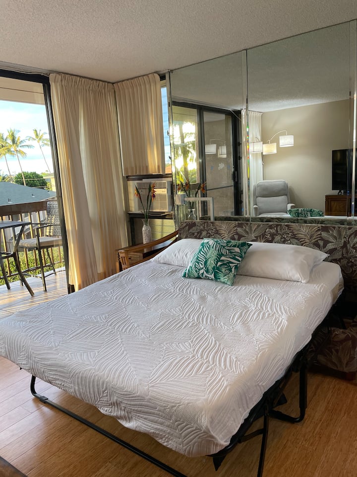 Sunset In Maui; 1br Condo, Walk To Beach And Surf - Kihei, HI