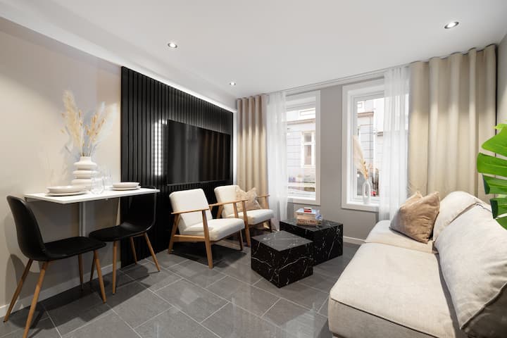 Renovated 2024 | Queen Beds | Behind Bryggen - Bergen, Norway