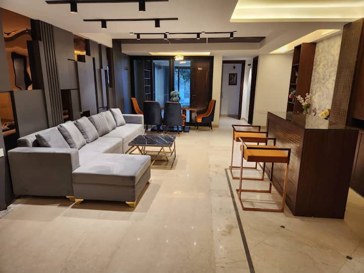 Ultra Modern,luxurious Parties,smoking Balcony - 뉴델리