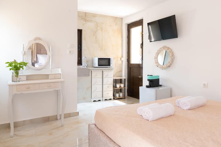 Majestic Marble Retreat - Rhodes