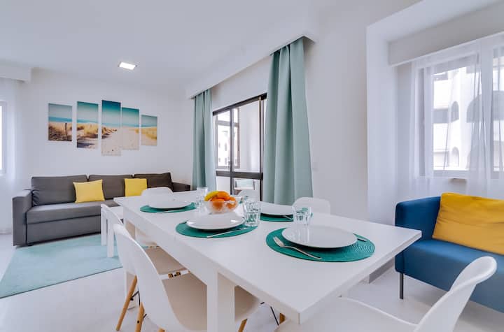 Quarteira Avenida 2bdr Apartment, Near The Beach - Quarteira