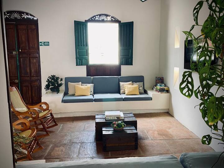 Central And Charming B&b - Honda