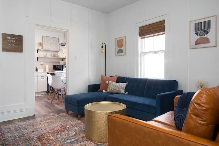 1906 Eclectic Escape, Hot Tub, 5 Mins To Downtown - Asheville, NC