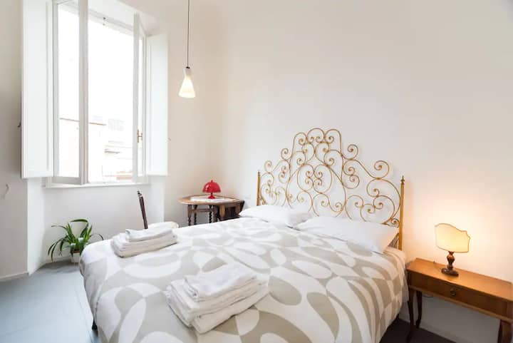 Rosina: Double Bed With Bathroom - Sesto Fiorentino